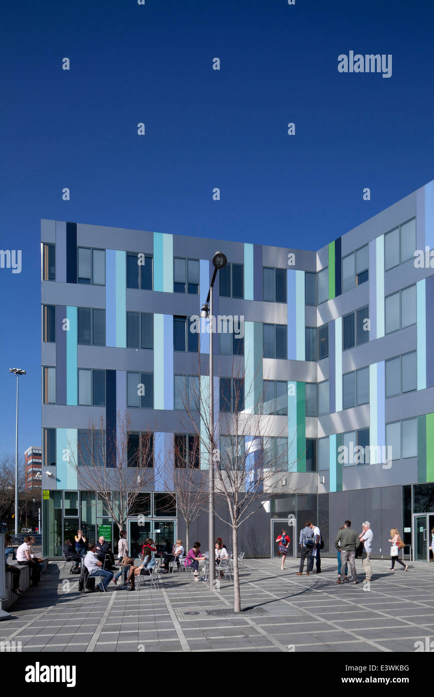 Sheffield university jessop building hi-res stock photography and ...