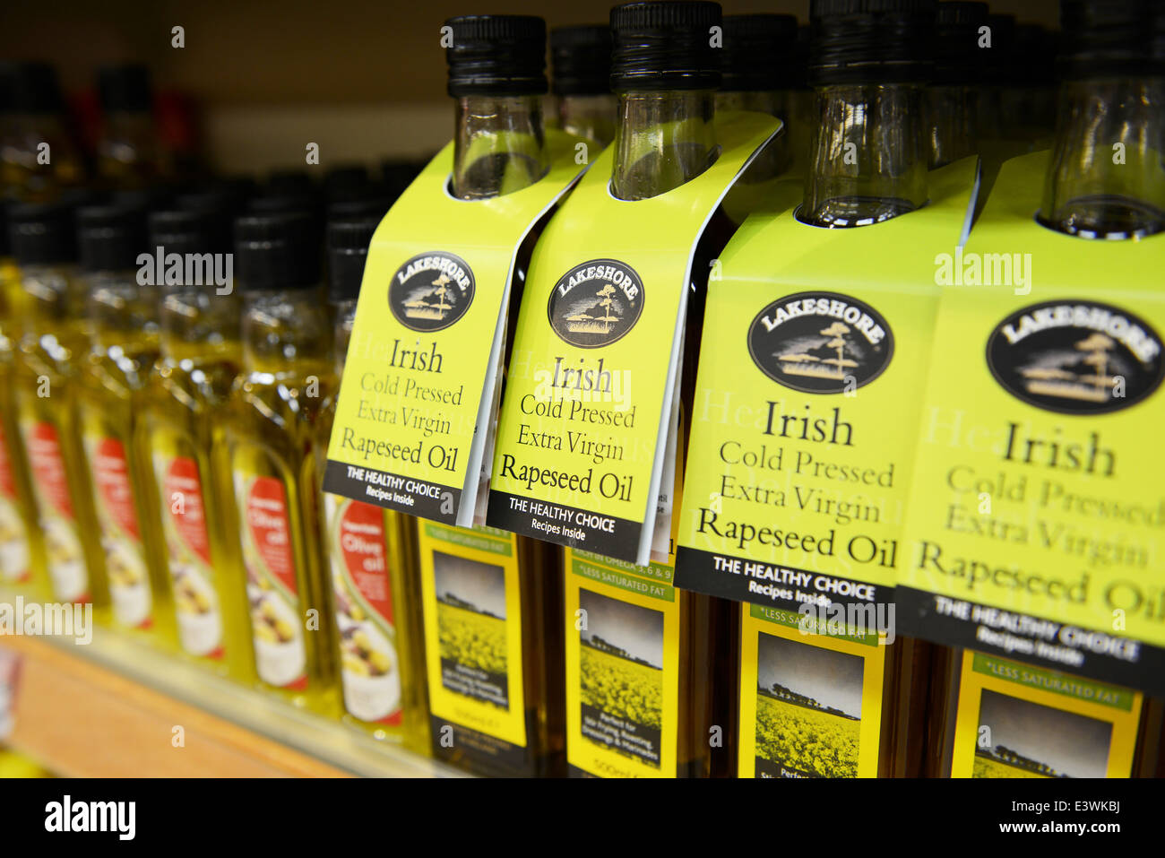 Rapeseed oil hi-res stock photography and images - Alamy