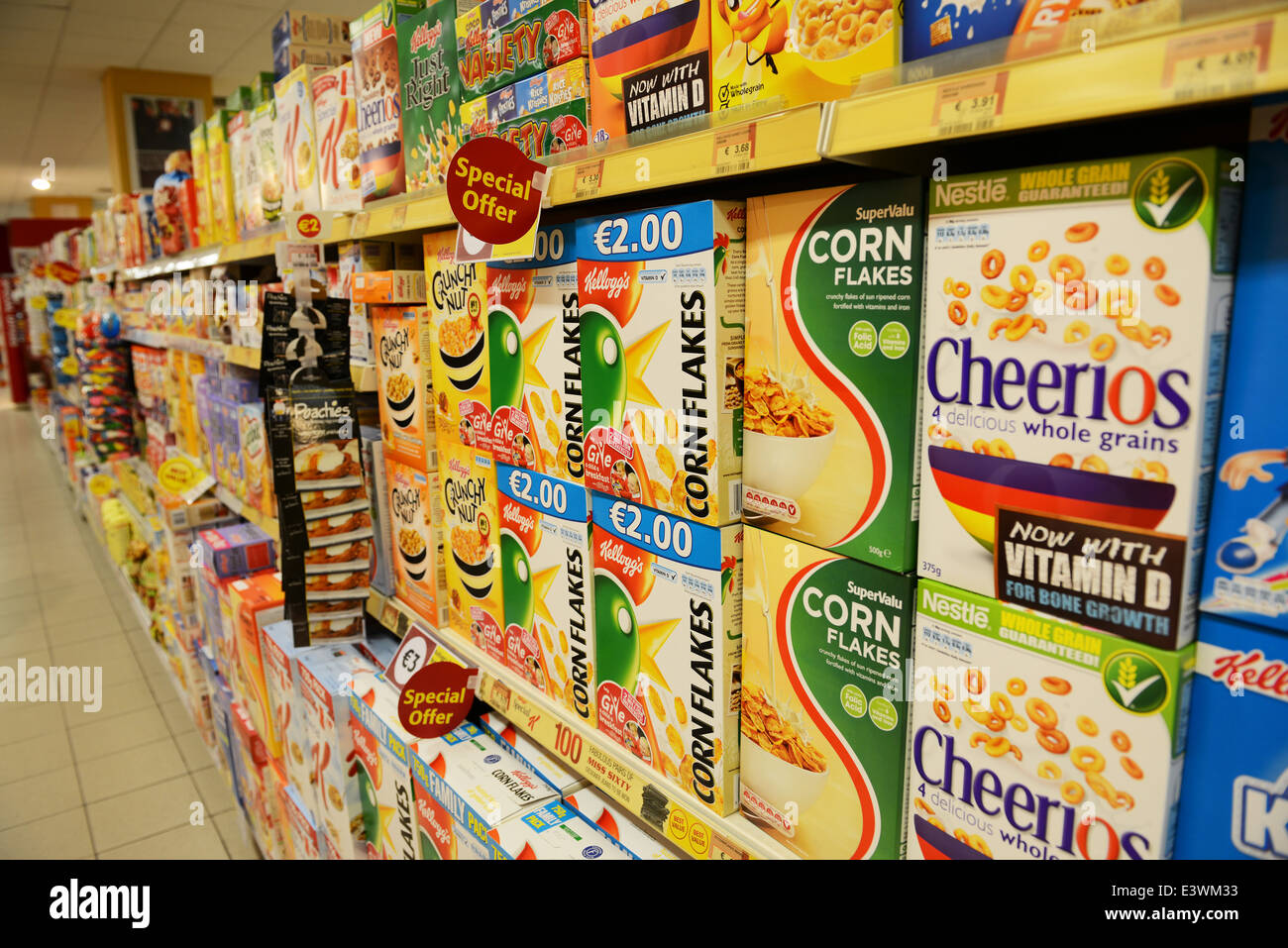 Cheerios cereal box hi-res stock photography and images - Alamy