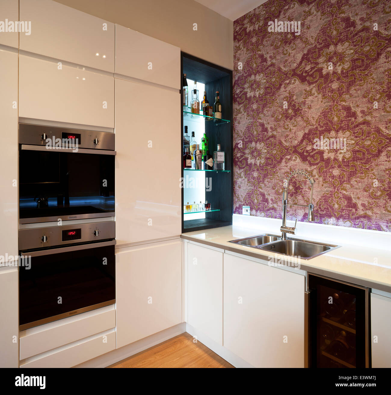 Modern kitchen scotland hi-res stock photography and images - Alamy