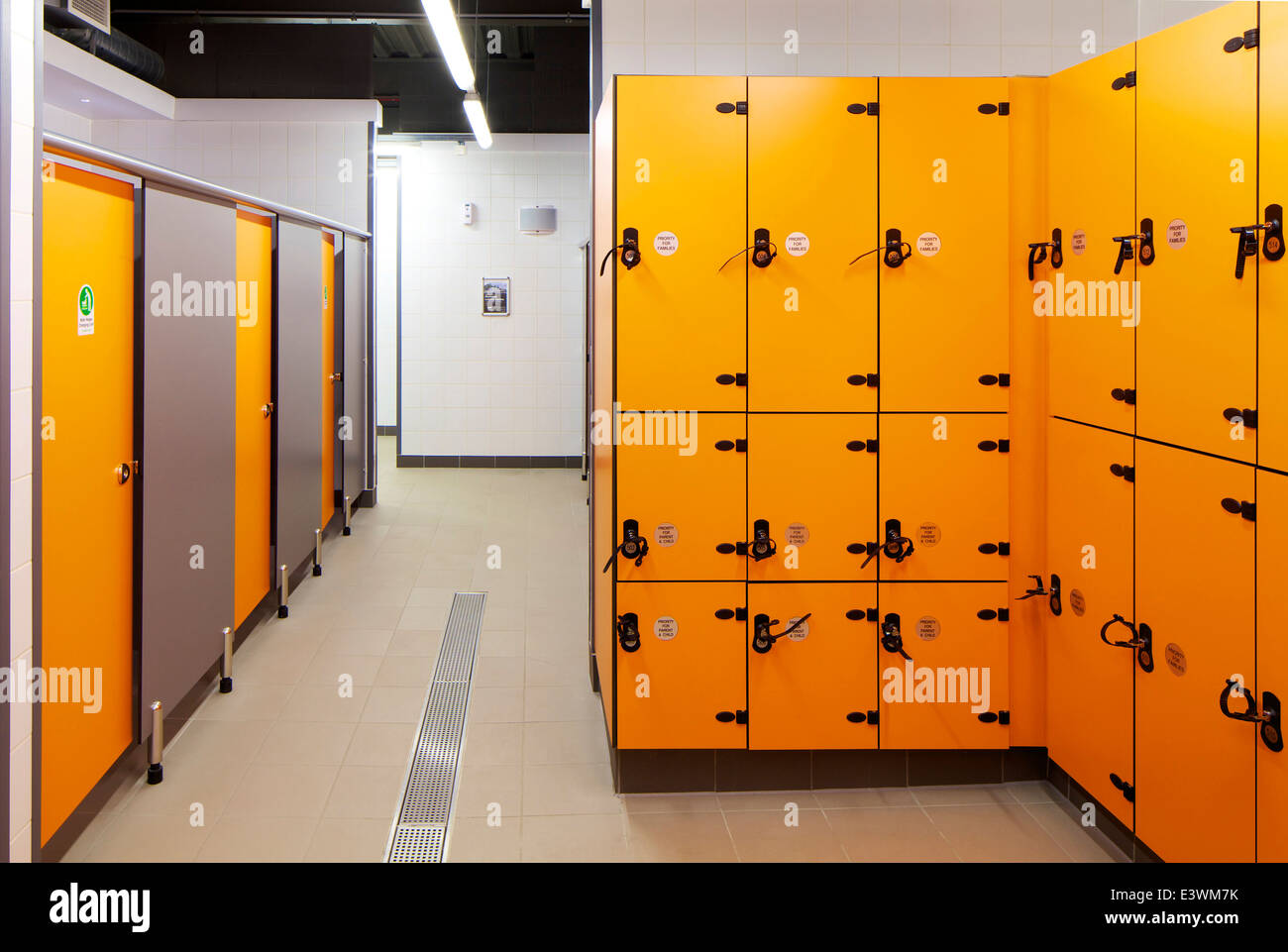 Changing Rooms High Resolution Stock Photography and Images - Alamy