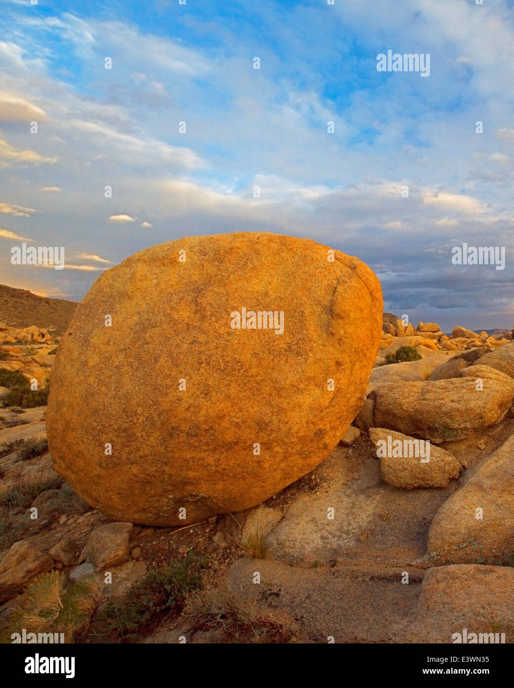 USA, California, Joshua Tree National Park, Granite rock near White ...