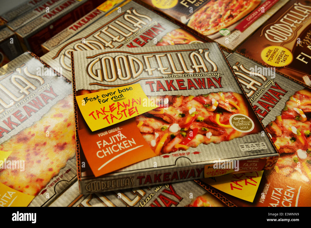 Frozen pizza box food hi-res stock photography and images - Alamy