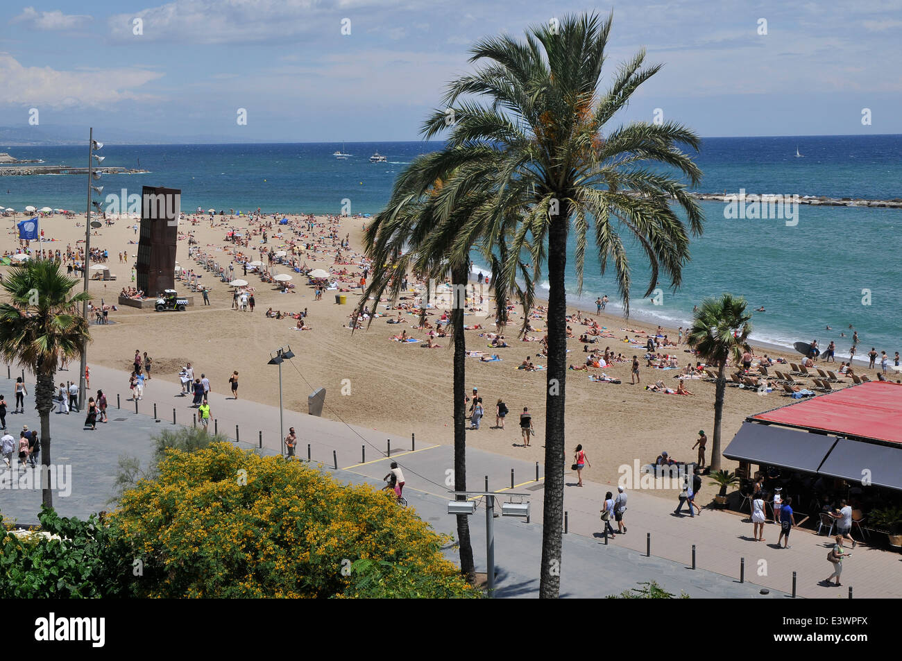 Barceloneta sea side hi-res stock photography and images - Alamy