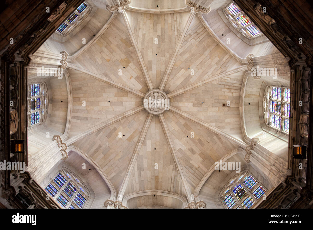 Gothic ribbed vault in Barcelona Cathedral in Catalonia, Spain Stock ...