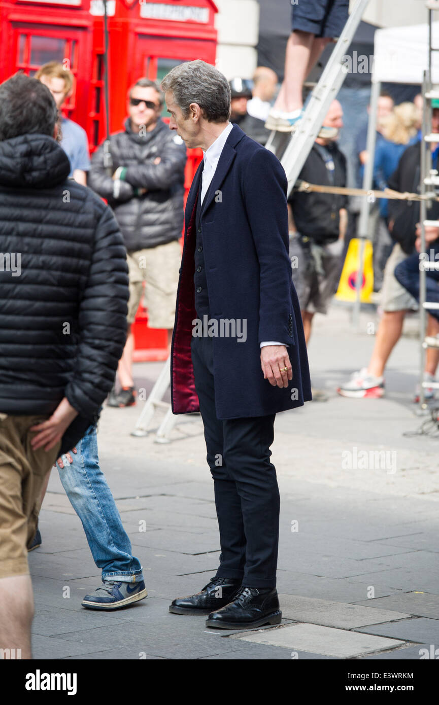 Cybermen doctor who bbc hi-res stock photography and images - Alamy