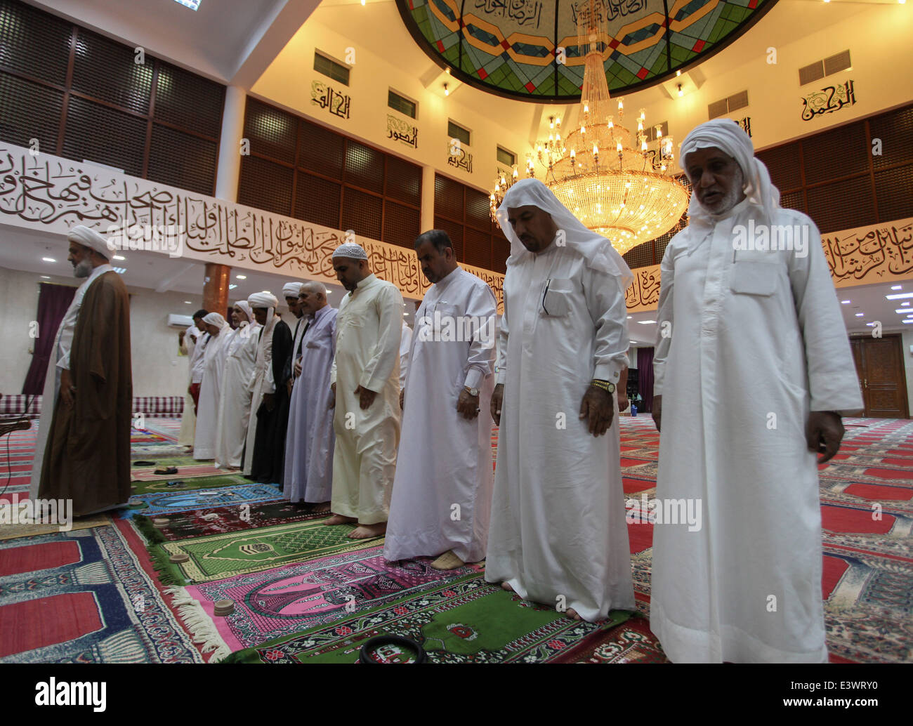 Bahrain prayers hi-res stock photography and images - Alamy