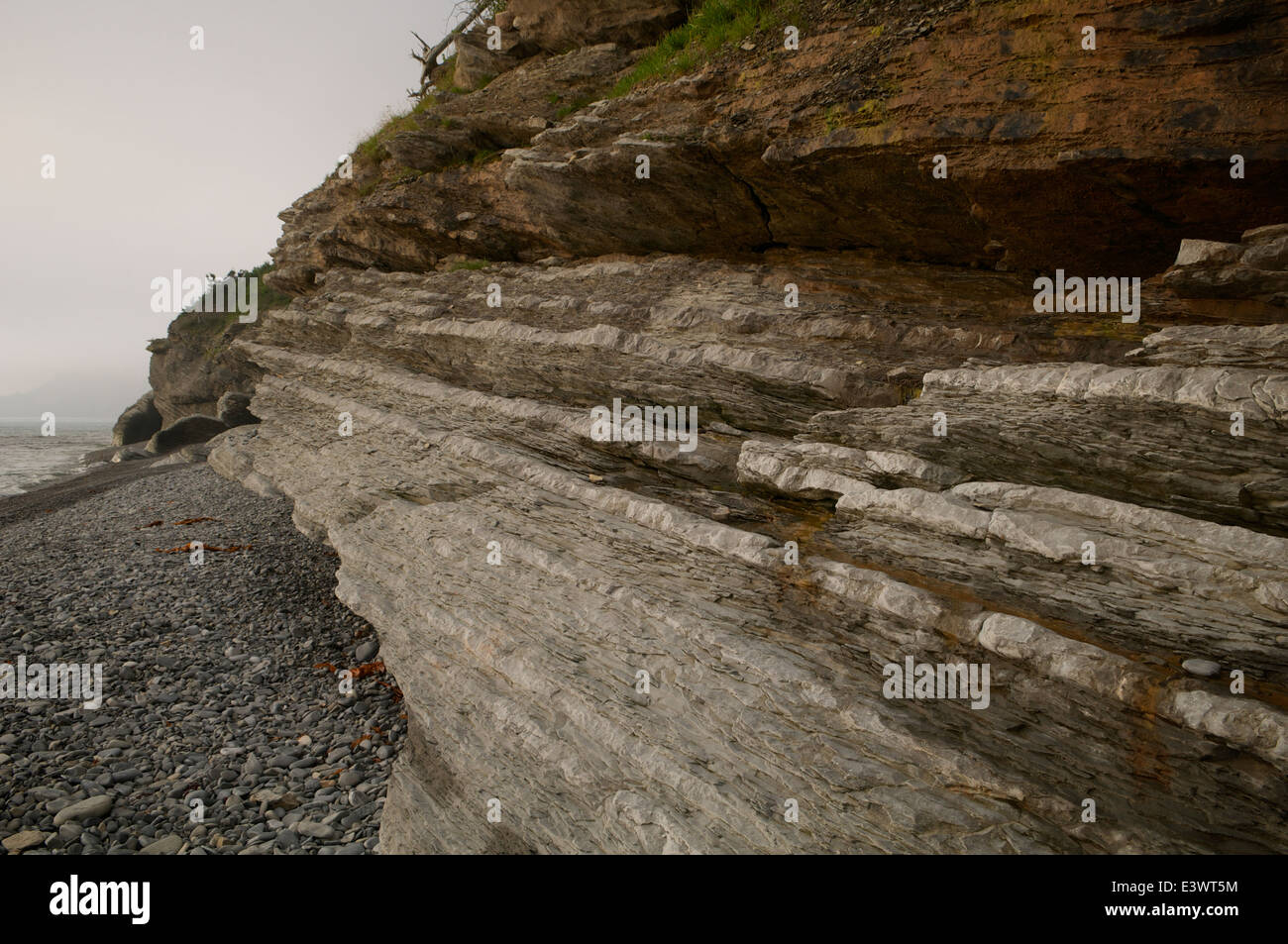 View layered rock face hi-res stock photography and images - Alamy