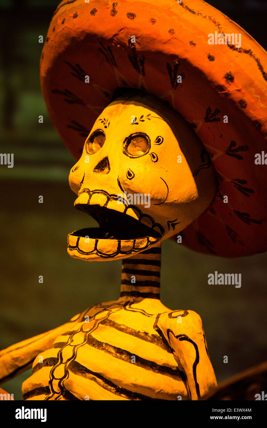 Mexican paper mache hi-res stock photography and images - Alamy