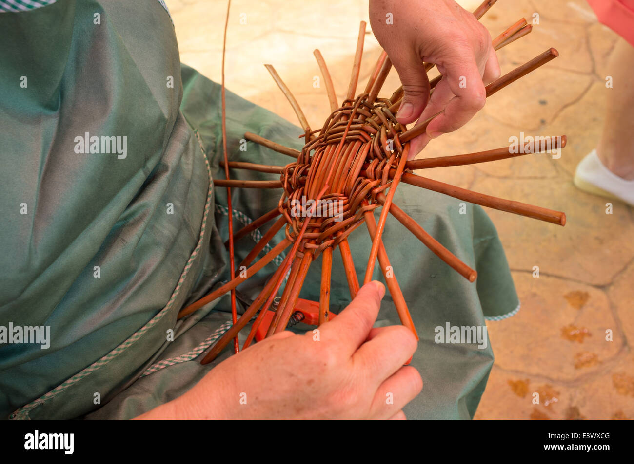 Cane basket making hi-res stock photography and images - Alamy
