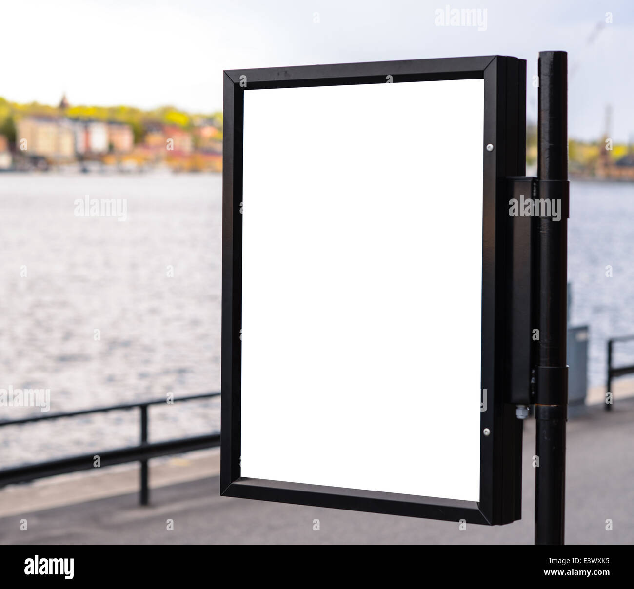 Empty billboard at city bus station Stock Photo - Alamy