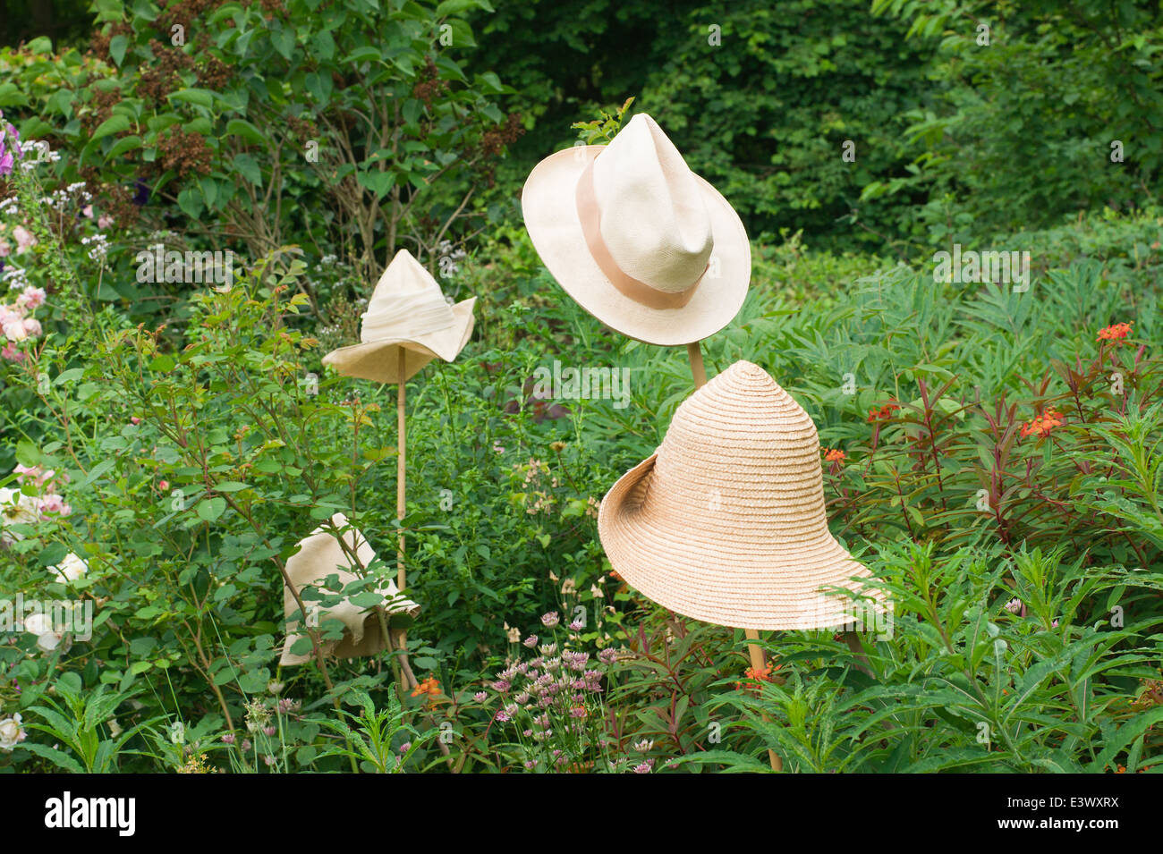 Safety hats hi-res stock photography and images - Alamy