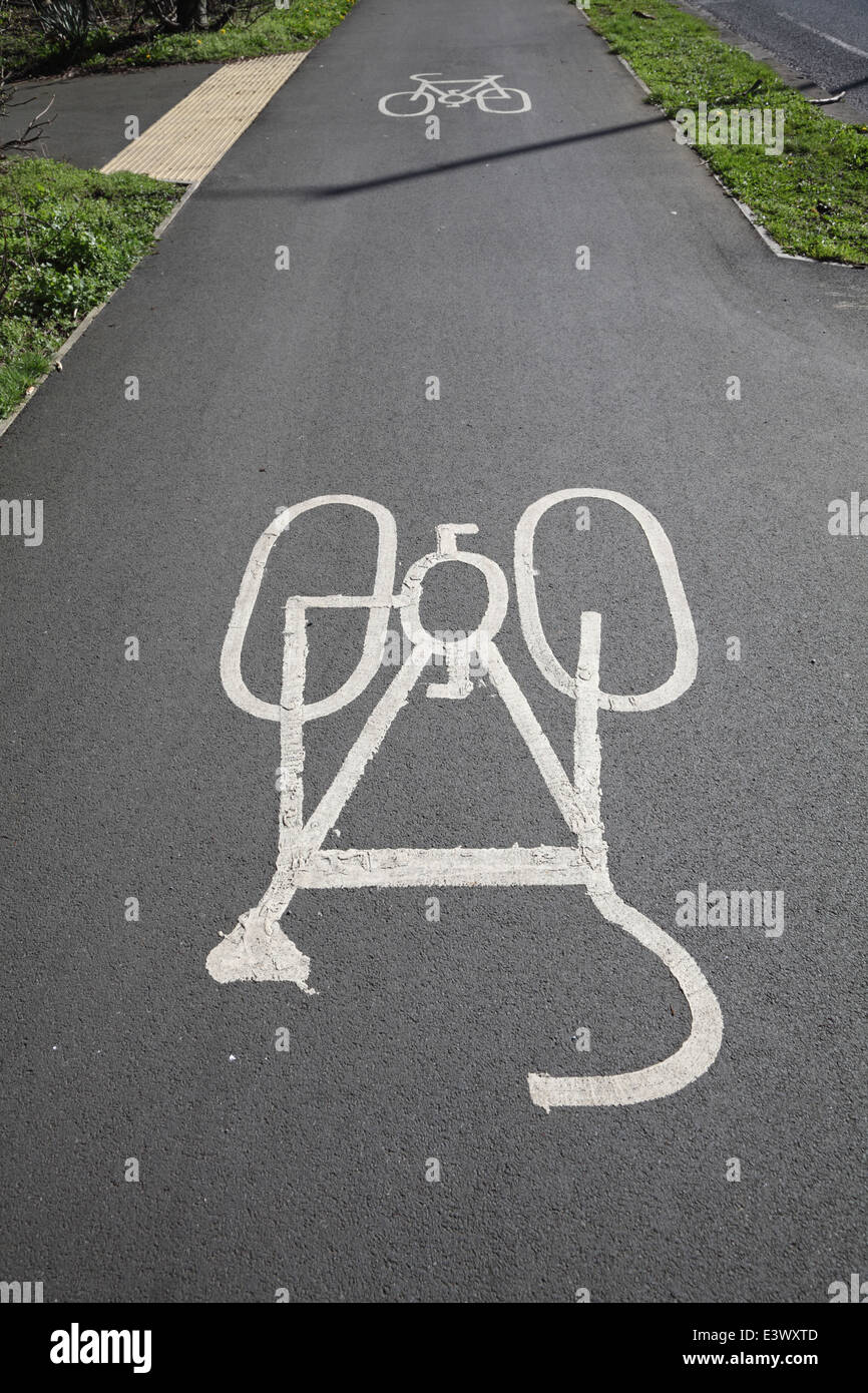 Cycle lane on pavement hi-res stock photography and images - Alamy