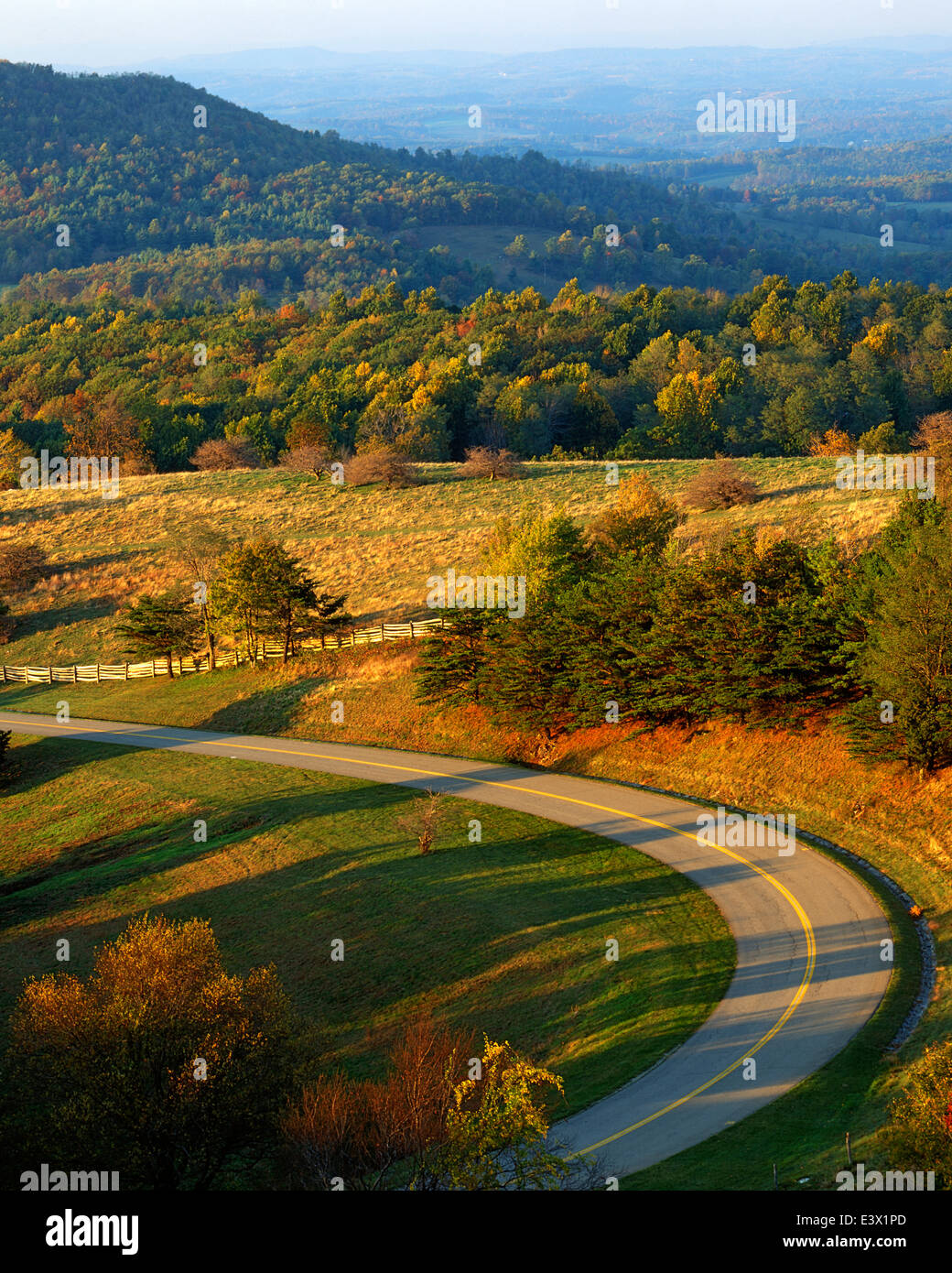Blue ridge parkway hi-res stock photography and images - Alamy