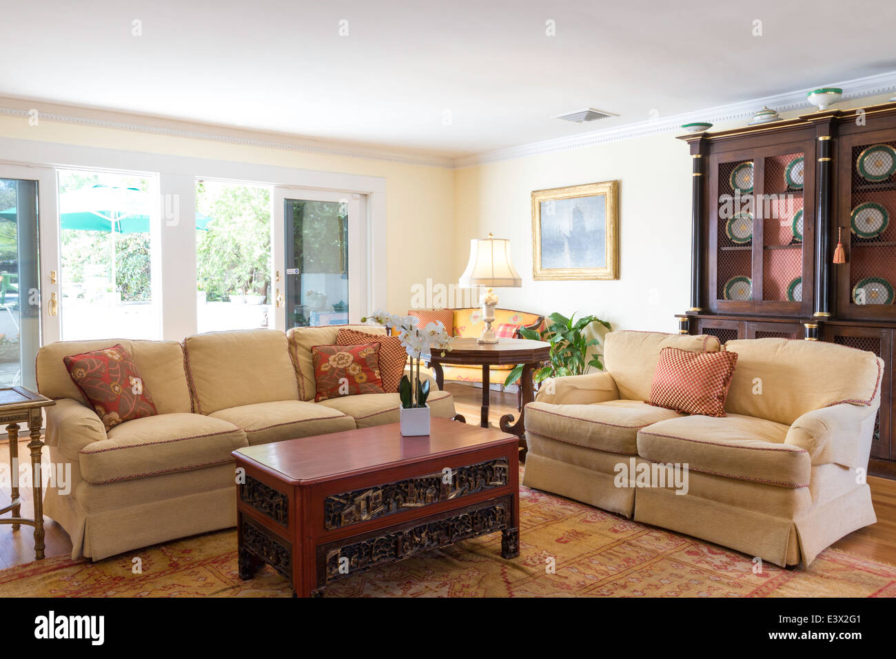 Interior living room sofas hi-res stock photography and images - Alamy
