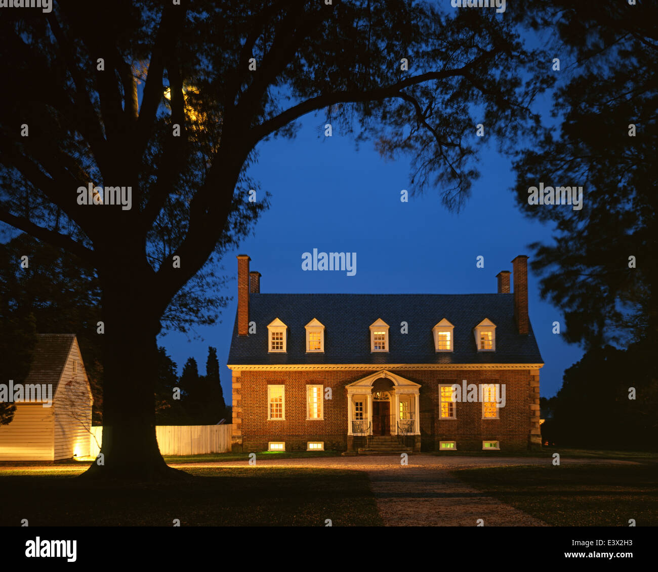 USA, Virginia, Fairfax County, Gunston Hall at Dusk Stock Photo - Alamy