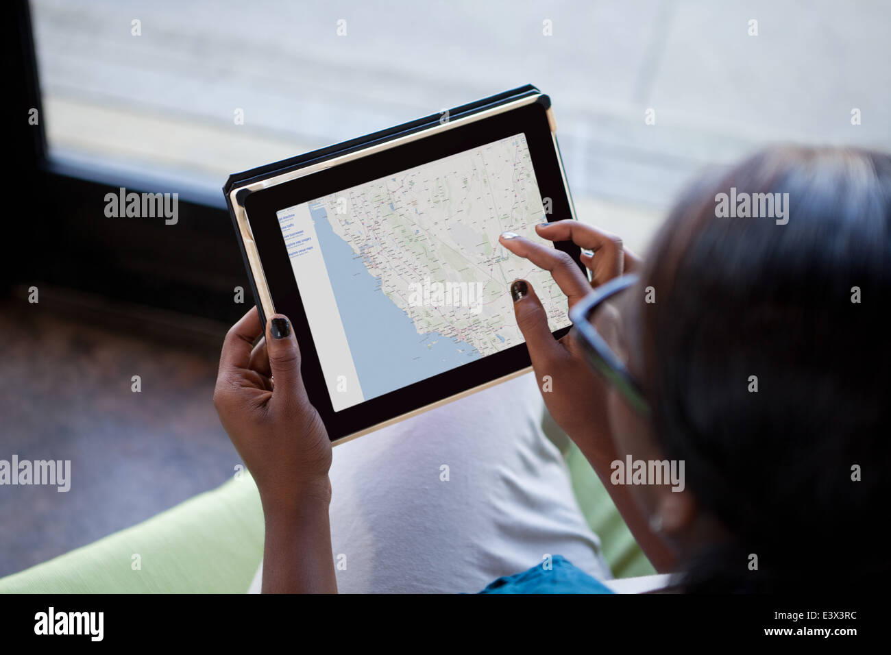 Iphone map woman hi-res stock photography and images - Alamy