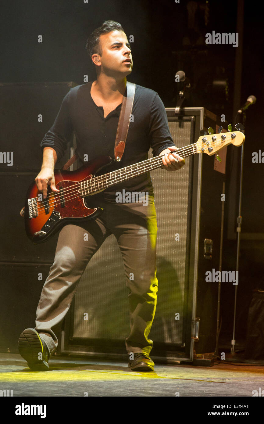 Milwaukee, Wisconsin, USA. 29th June, 2014. Bassist BENJ GERSHMAN of ...