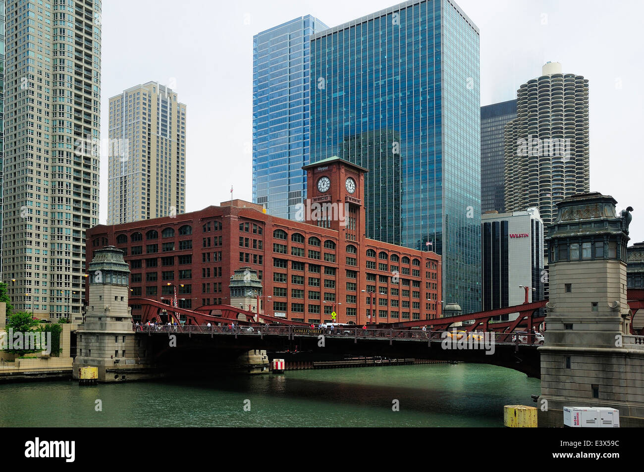 Chicago's La Salle Street bridge over the Chicago River Stock Photo - Alamy