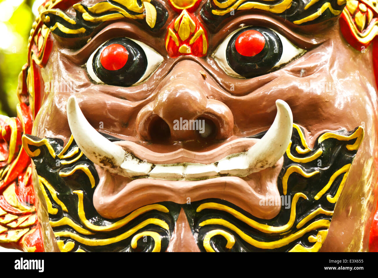 Giant gold face hi-res stock photography and images - Alamy
