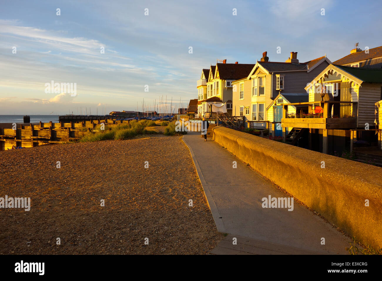 Whitstable sea front beach houses hi-res stock photography and images ...