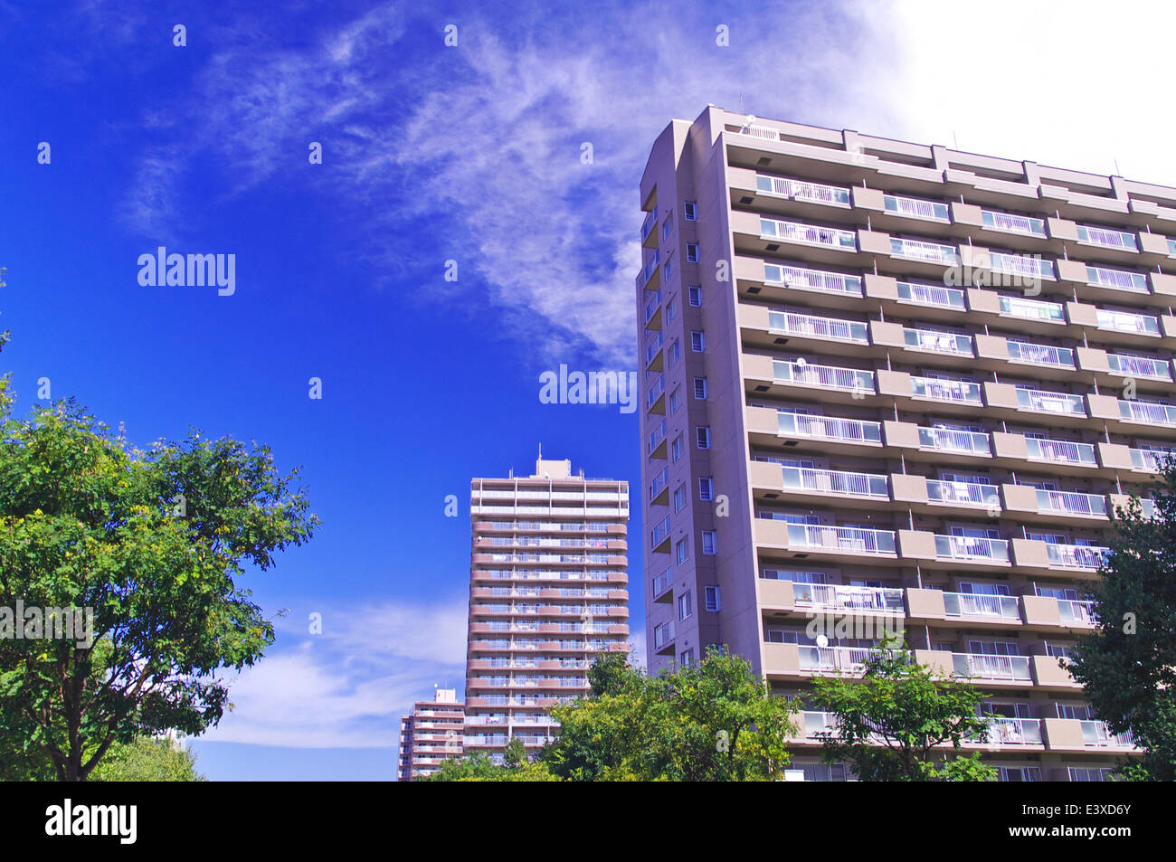 Elevation high rise residential apartment hi-res stock photography and ...
