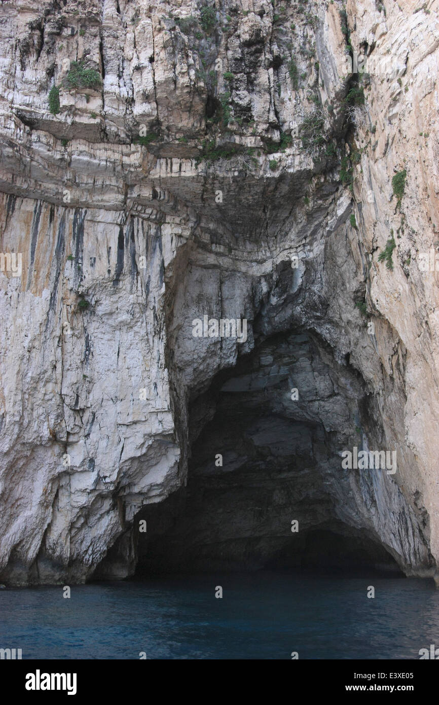 Vertical rock cave hi-res stock photography and images - Alamy