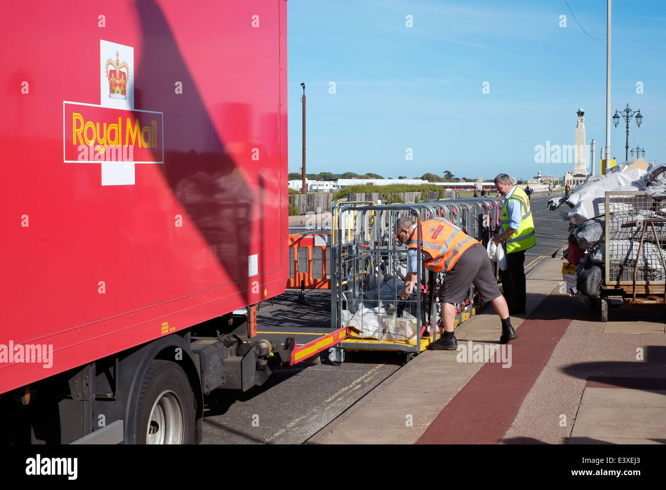 Workers load mail hi-res stock photography and images - Alamy