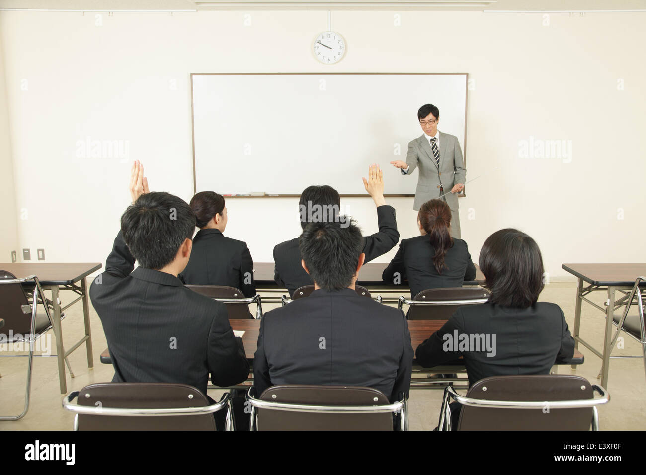 Japanese business people training Stock Photo - Alamy