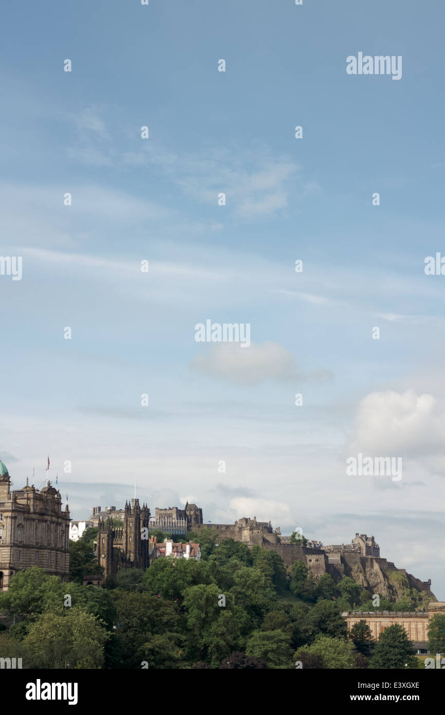 Edinburgh castle landscape hi-res stock photography and images - Alamy