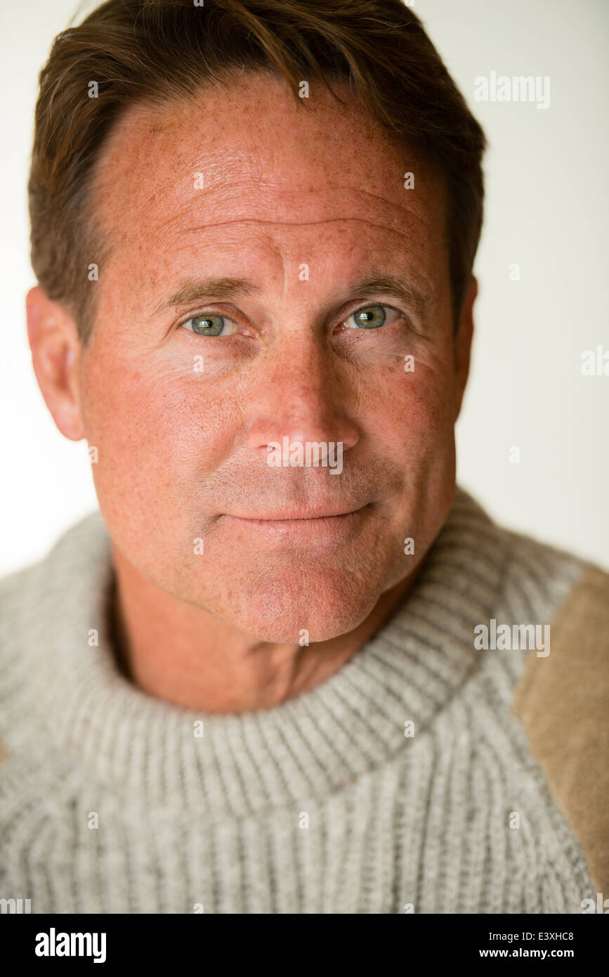 Man being a gentleman hi-res stock photography and images - Alamy