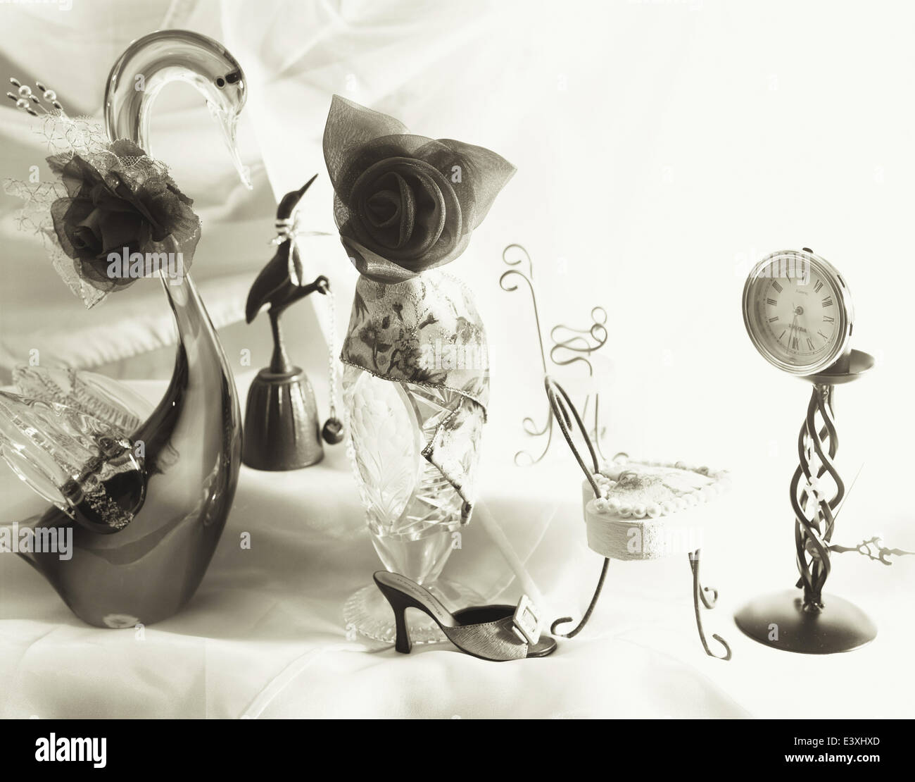 Monotone clock hi-res stock photography and images - Alamy