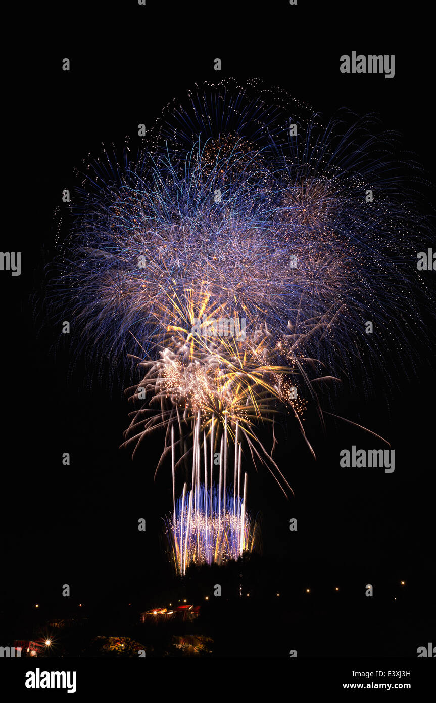 Illusion fireworks hi-res stock photography and images - Alamy