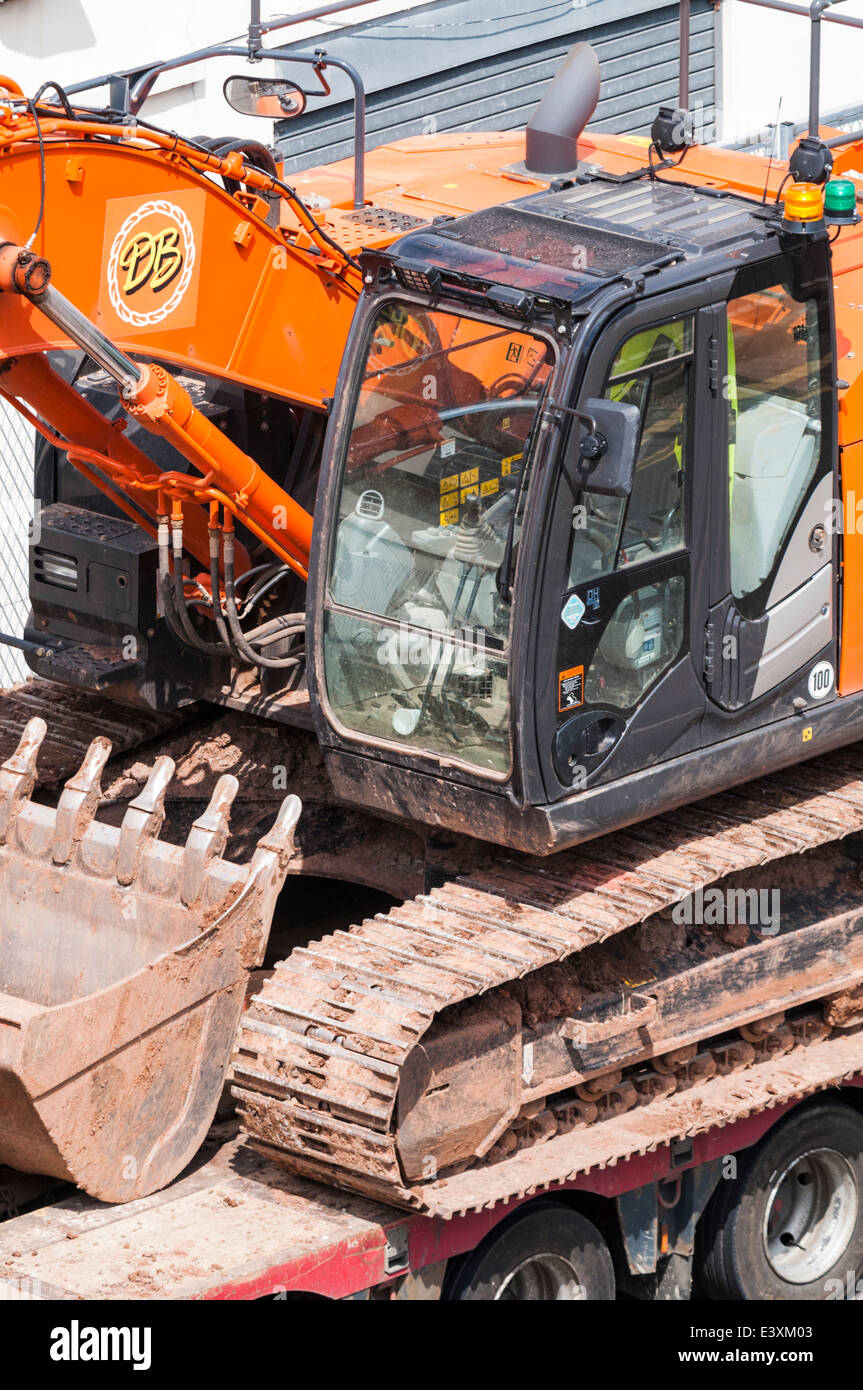 Loaded low loader hi-res stock photography and images - Alamy