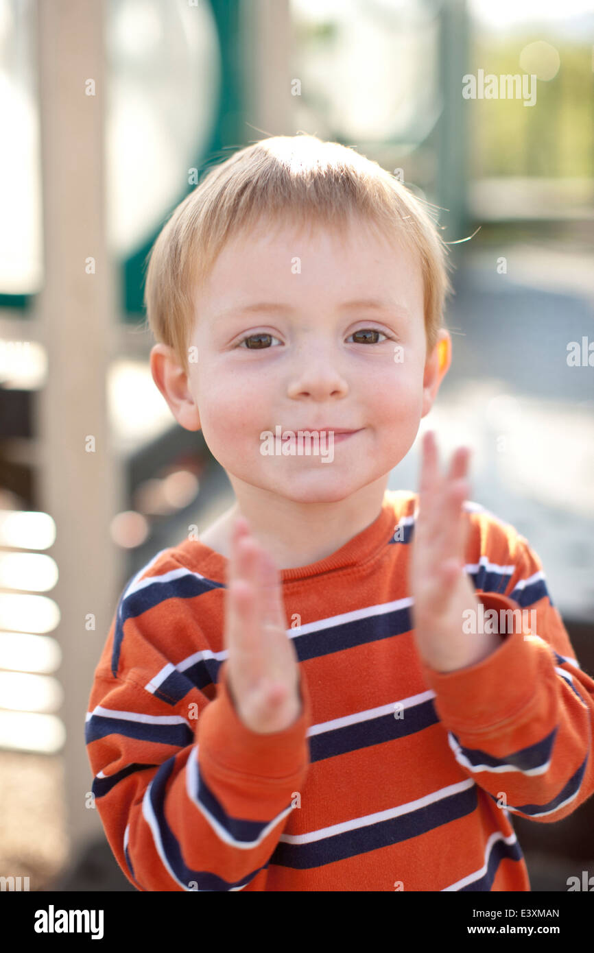 Clapping hand hi-res stock photography and images - Alamy