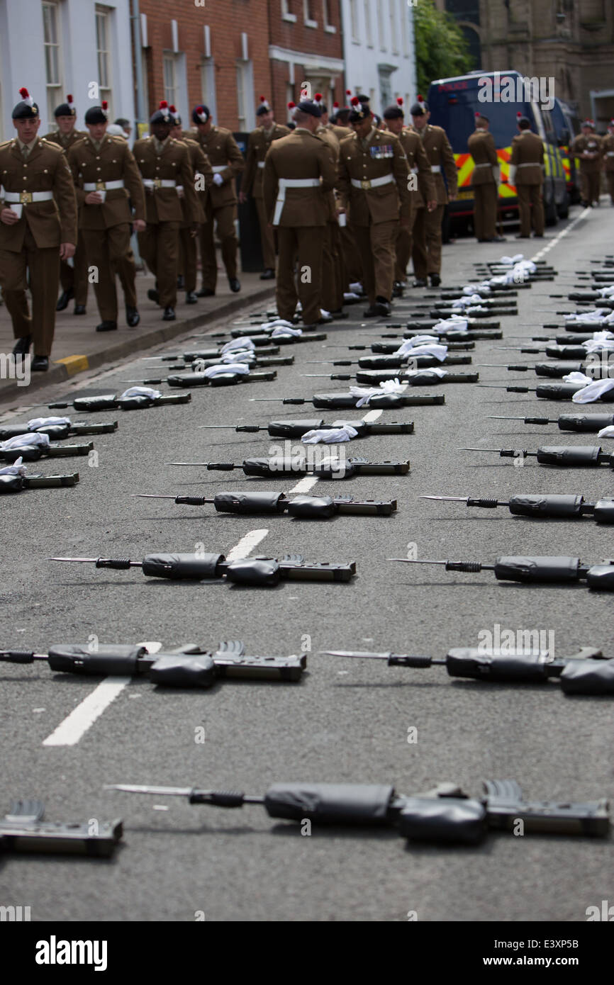 Rifles regiment dress uniform hi-res stock photography and images - Alamy