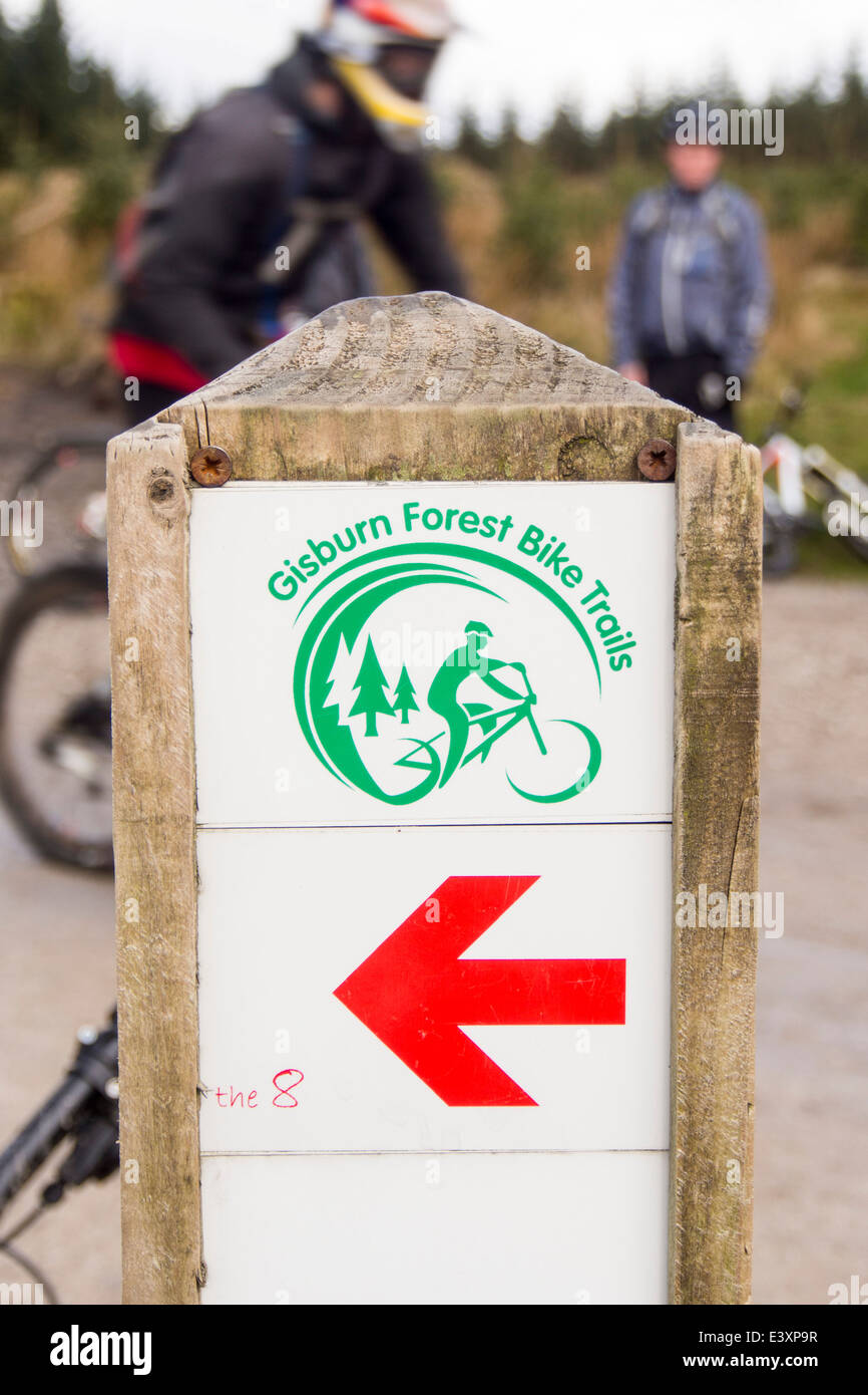 Gisburn road hi-res stock photography and images - Alamy