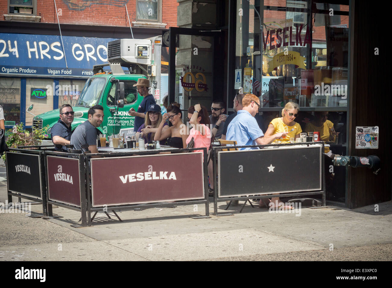 Veselka restaurant hi-res stock photography and images - Alamy