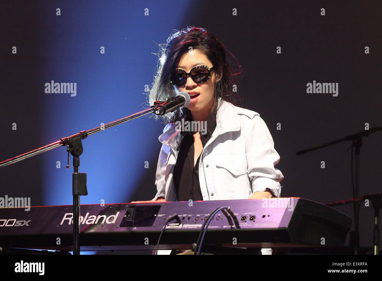Singer Wanting Qu rehearses for her coming concert in Taipei,China on ...