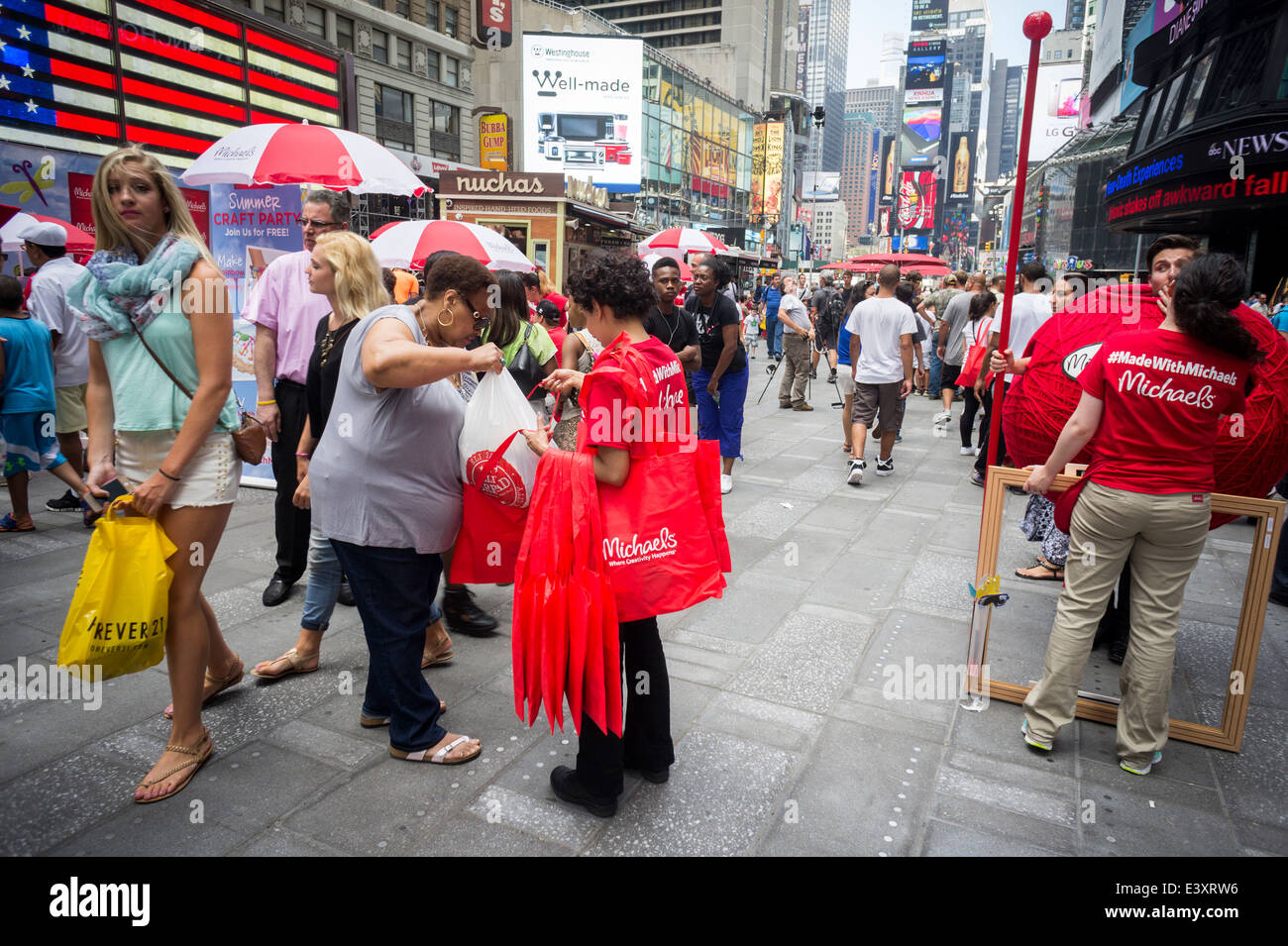 Michaels arts and crafts retailer promotional event in Times Square in ...