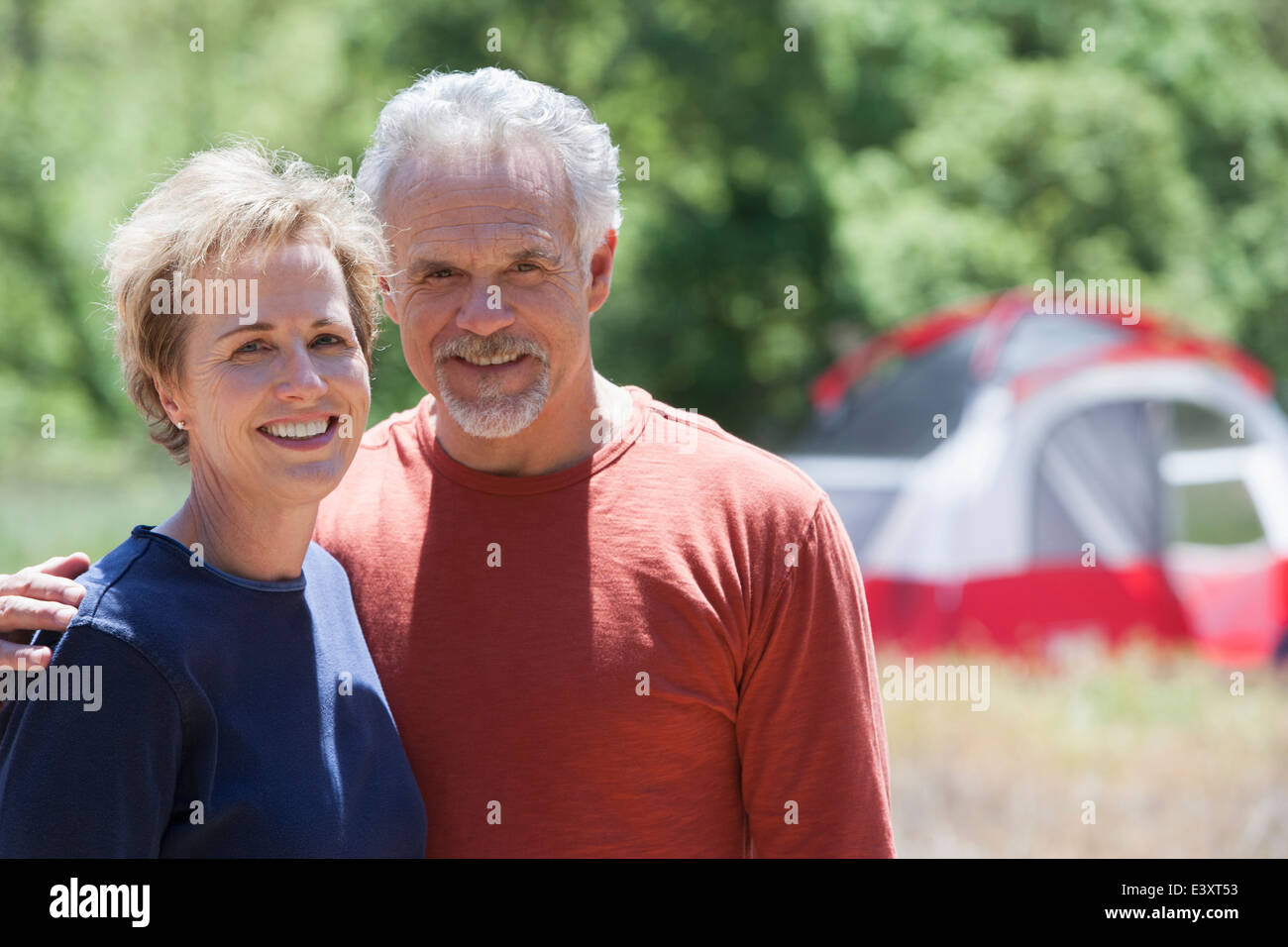 Senior couple camping portrait hi-res stock photography and images - Alamy
