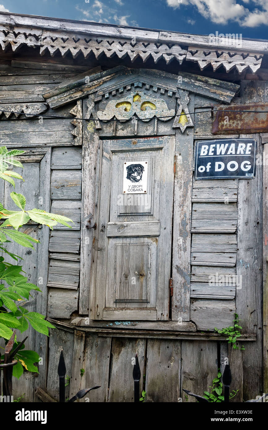 Ramshackle cabin hi-res stock photography and images - Alamy