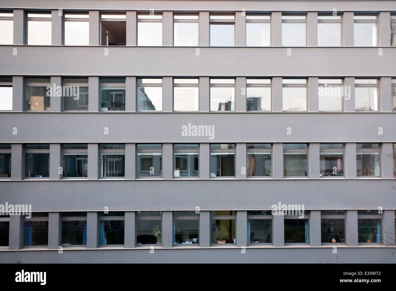 Office building facade hi-res stock photography and images - Alamy