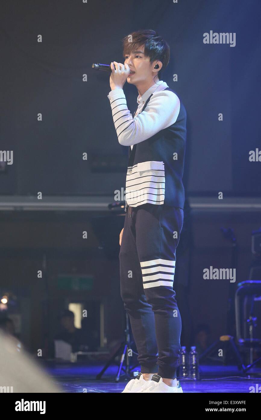 Singer Aaron Yan performs at Golden Meloday International Music ...