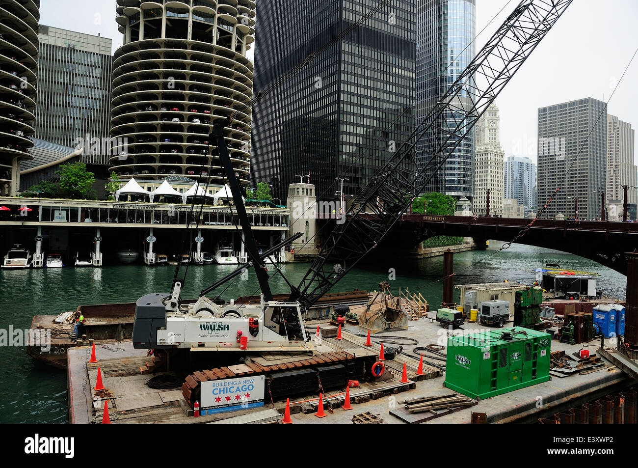 Barge at Chicago's State Street bridge making repairs and upgrades to ...