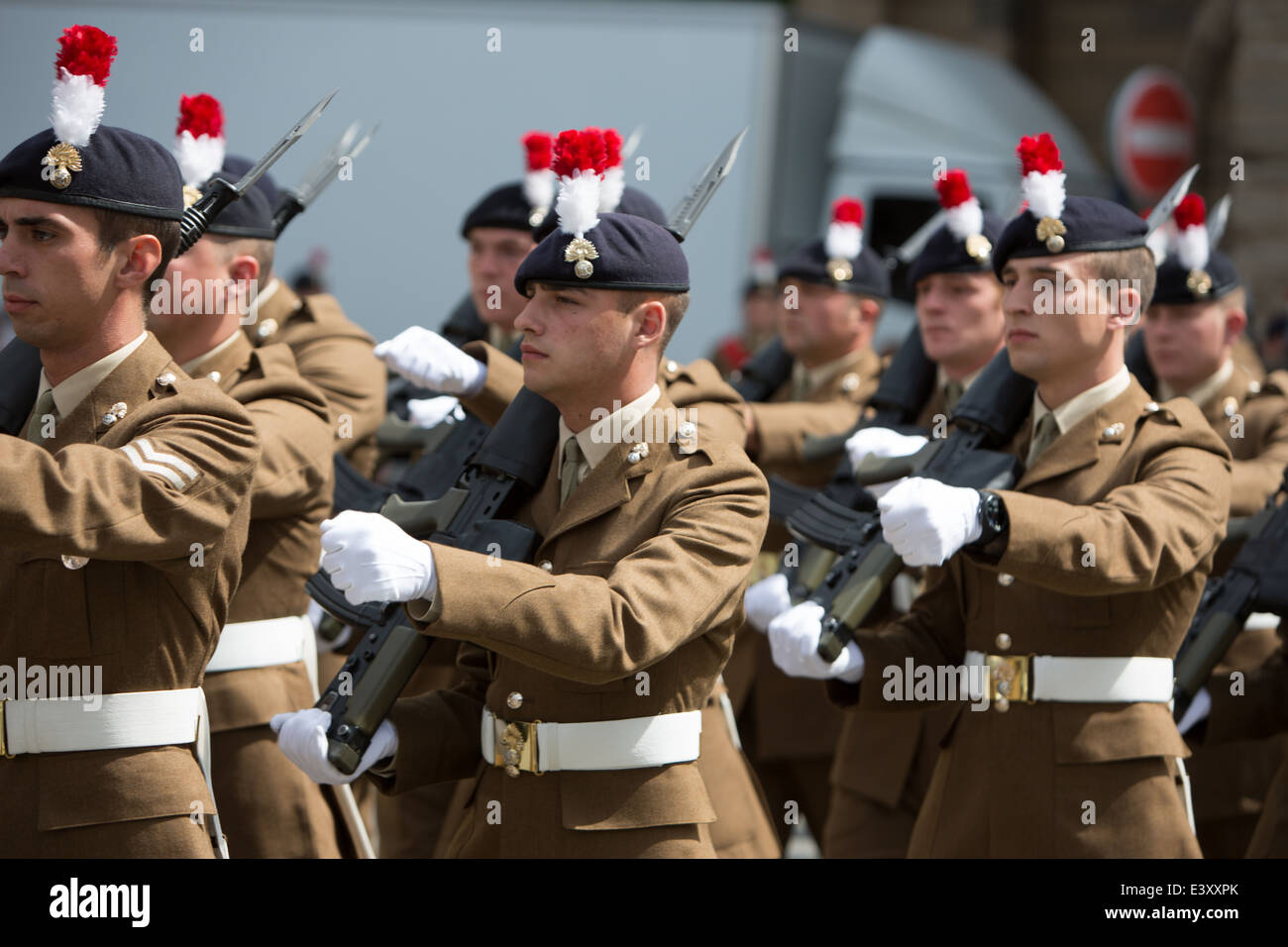 Royal Regiment of Fusiliers, marching through Warwick Stock Photo - Alamy