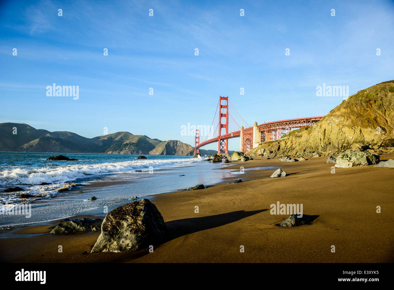 Gate into beach hi-res stock photography and images - Alamy