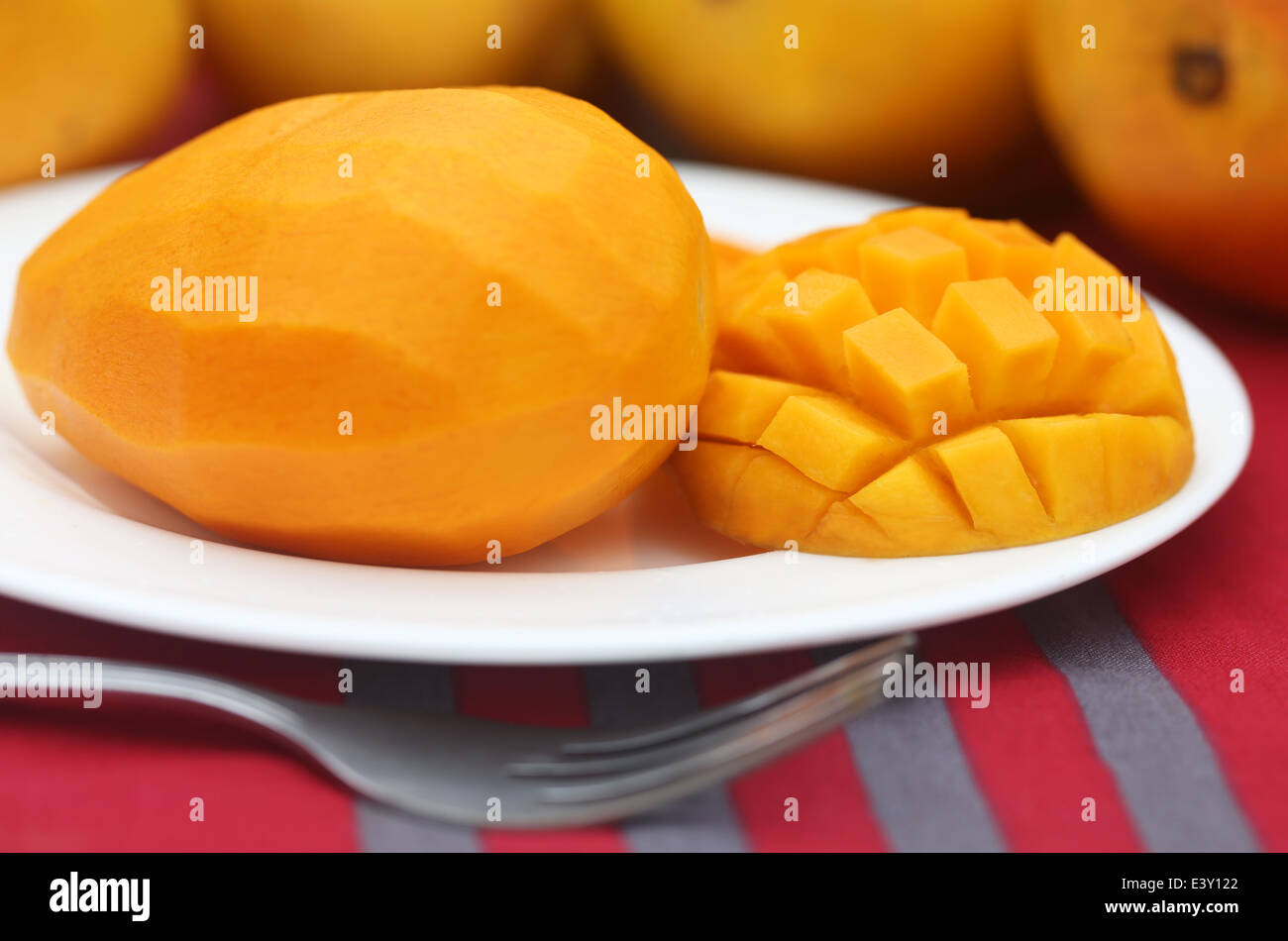 Close up of Sliced Juicy Mango Stock Photo - Alamy