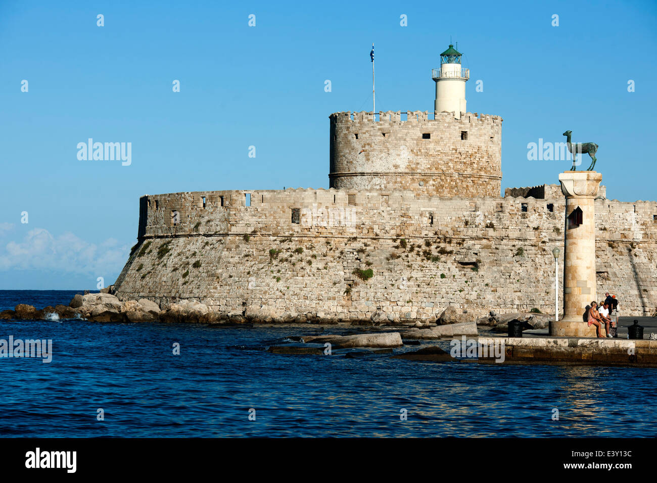 Griechenland, Dodekanes, Rhodos, Rhodos-Stadt, Neustadt, Säule mit ...