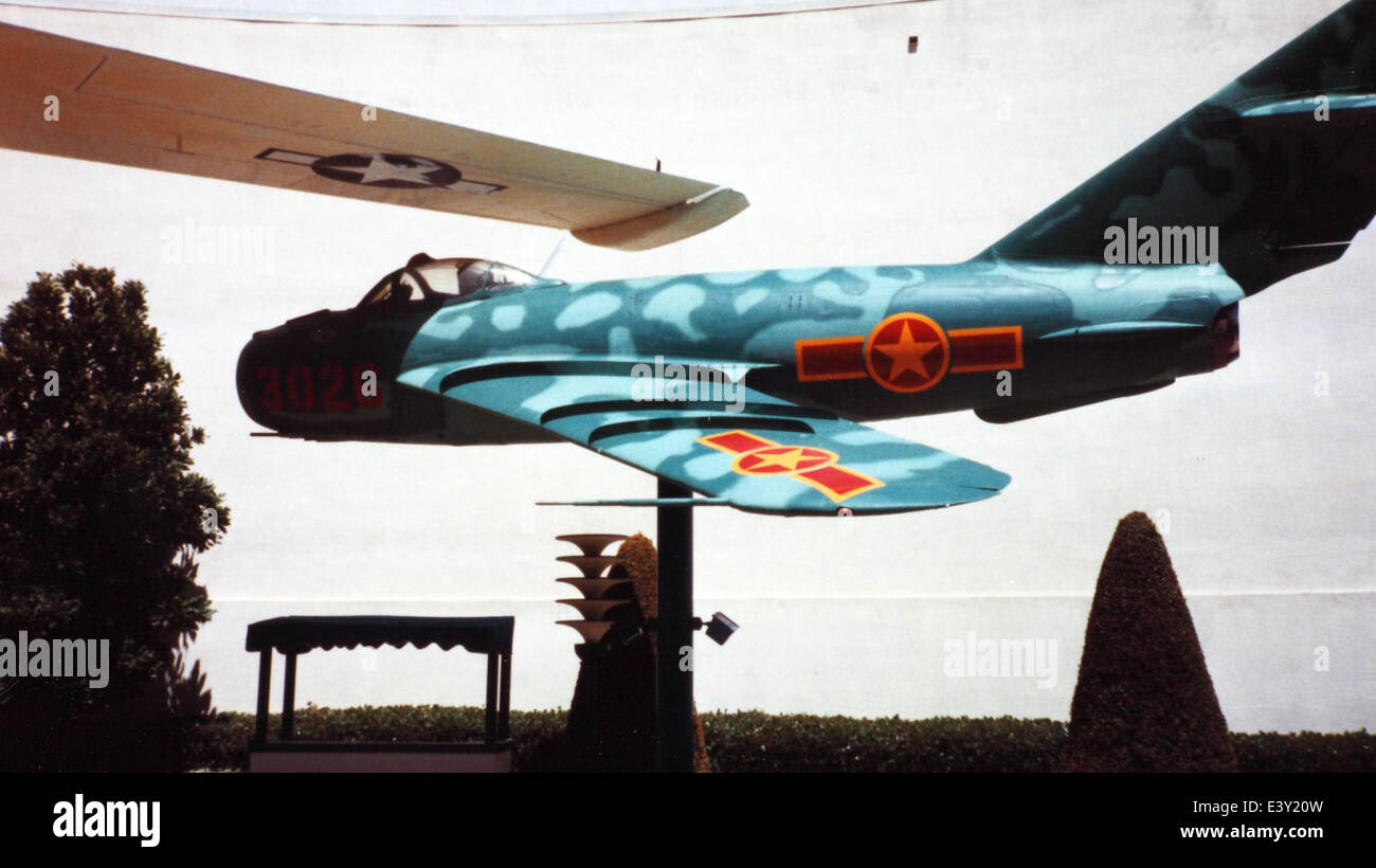 Mikoyan-Gurevich Mig-17 Fresco Stock Photo - Alamy